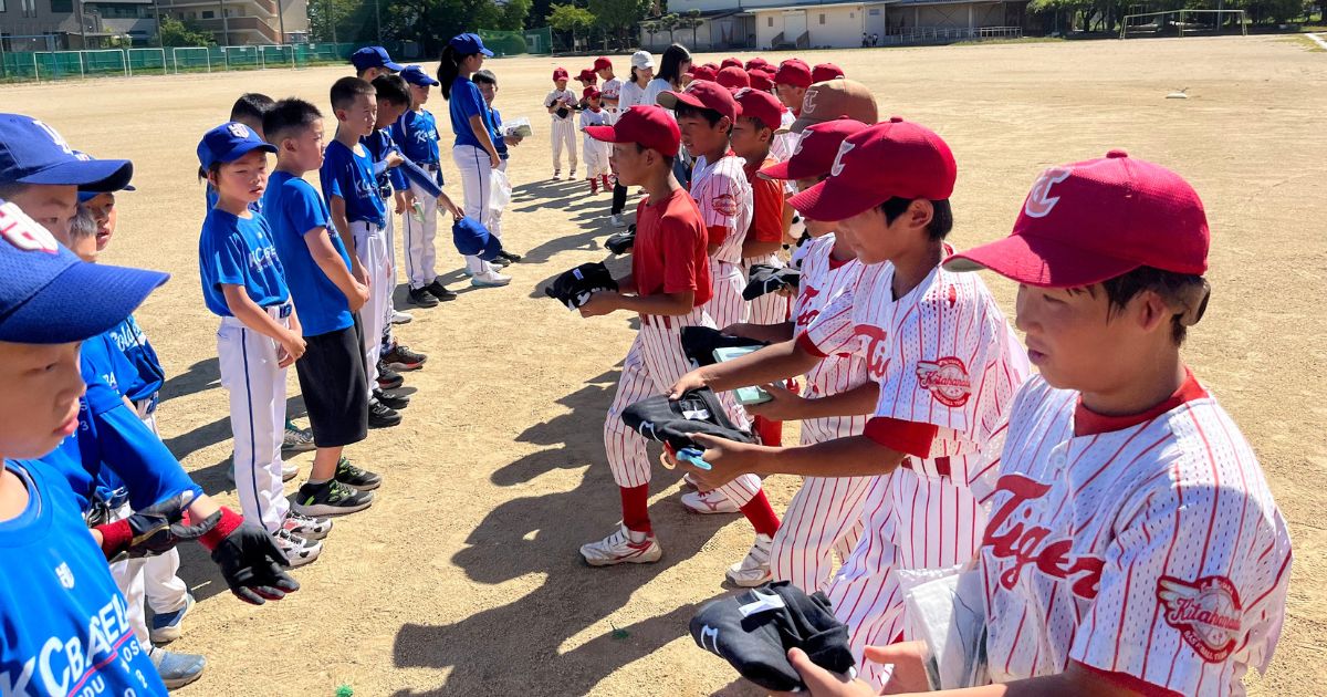Kids Baseball Team Tour in Japan-- Glove Making Activities